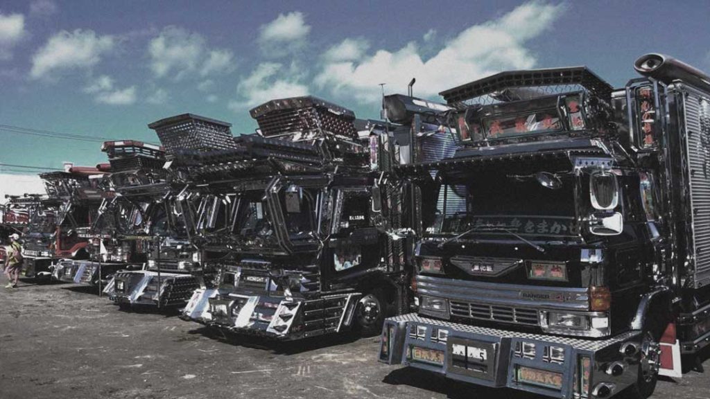 dekotora-japanese-decorated-trucks-4 - SANTEN Design